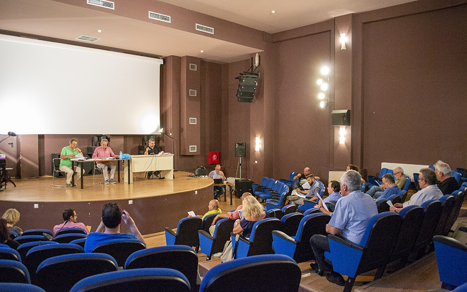 ΔΗΜΟΣ ΠΕΤΡΟΥΠΟΛΗΣ: ΜΕ ΛΥΣΕΙΣ ΑΝΑΓΚΗΣ ΣΤΗ ΔΙΧΡΟΝΗ ΠΡΟΣΧΟΛΙΚΗ ΑΓΩΓΗ ...