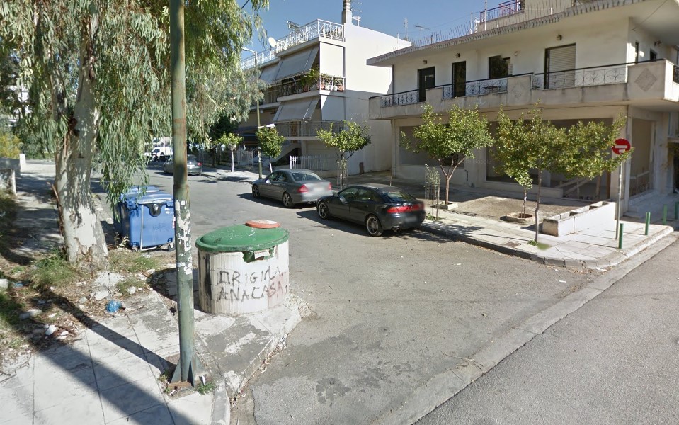 ΑΓ. ΑΝΑΡΓΥΡΟΙ: Εξηγήσεις για το μπάζωμα υπόγειου κάδου απορριμμάτων ...